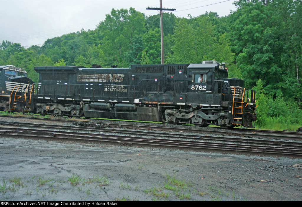NS 8762